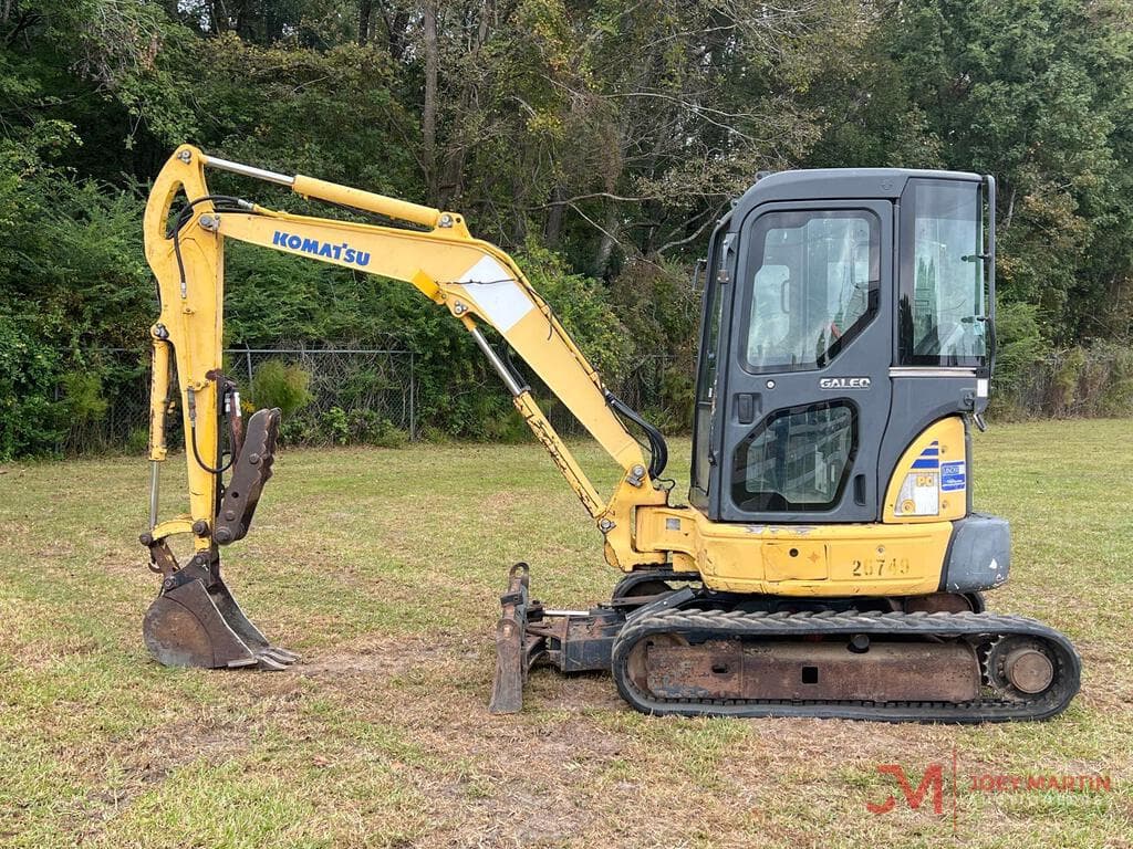 Tractor Zoom - 2007 Komatsu PC35MR