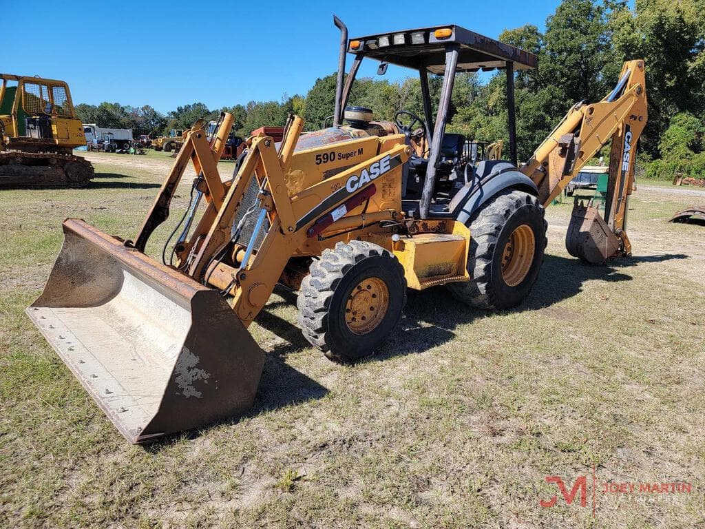 Tractor Zoom - Case 590