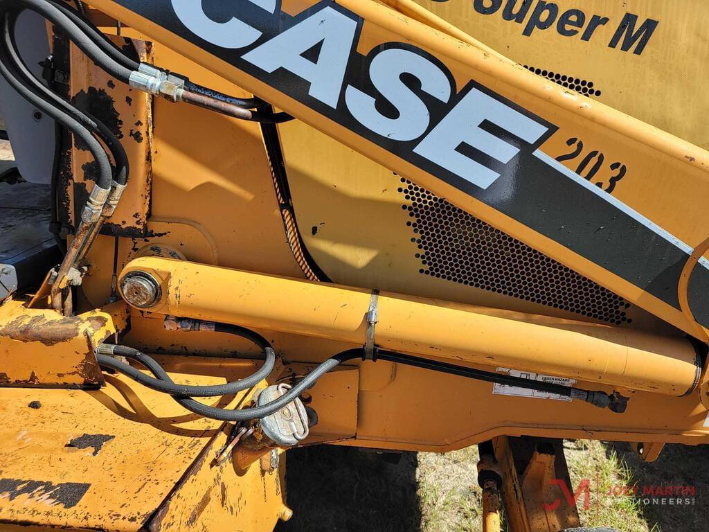 Tractor Zoom - Case 590