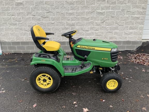Tractor Zoom - 2021 John Deere X754