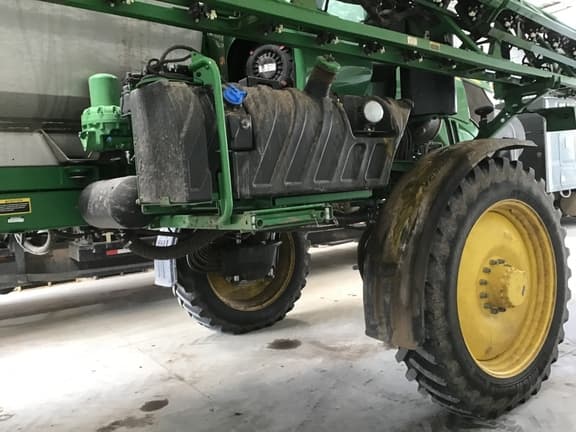 Tractor Zoom - 2019 John Deere R4044