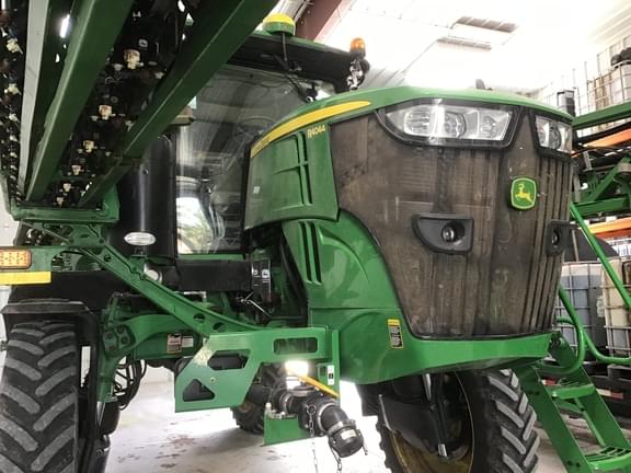 Tractor Zoom - 2019 John Deere R4044