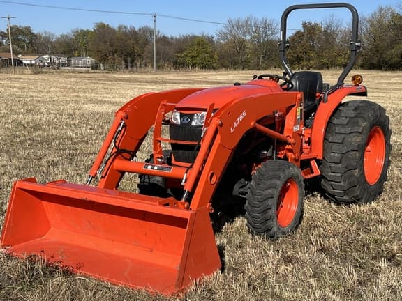 Tractor Zoom - 2017 Kubota L4701