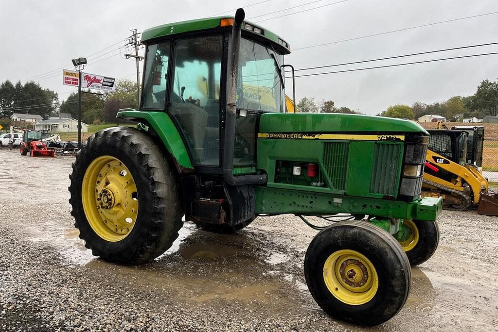 Tractor Zoom - John Deere 7410