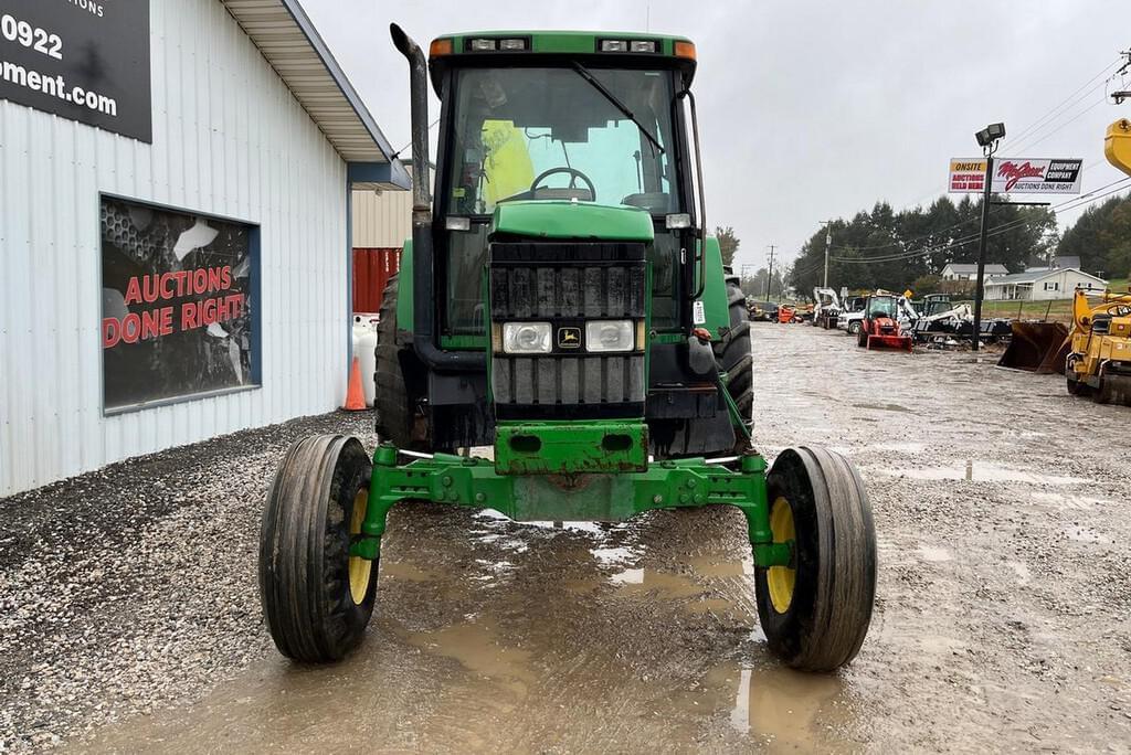 Tractor Zoom - John Deere 7410
