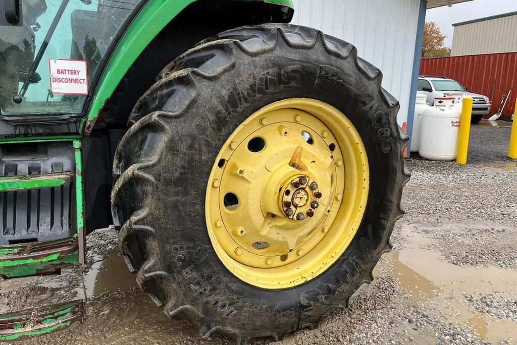 Tractor Zoom - John Deere 7410