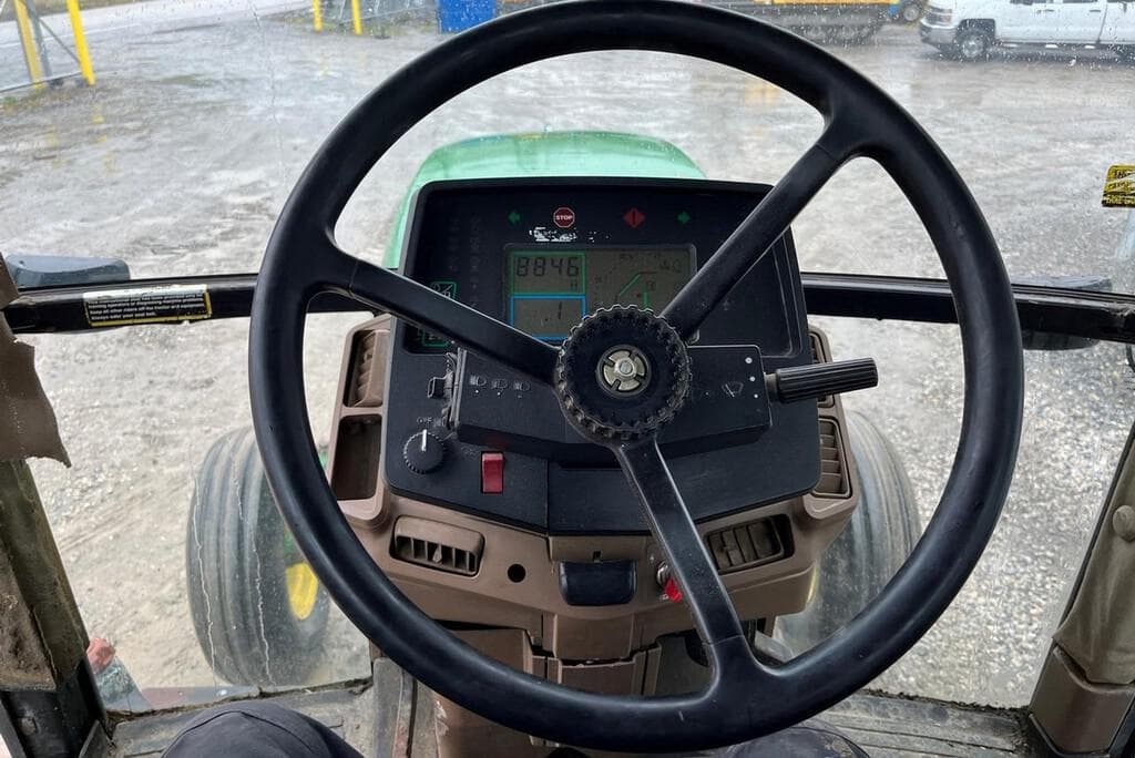 Tractor Zoom - John Deere 7410