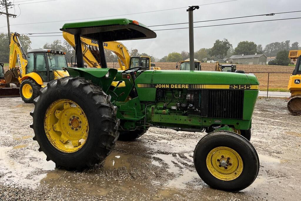 Tractor Zoom - John Deere 2355