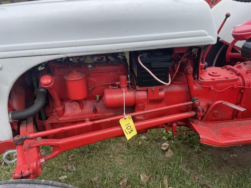 Tractor Zoom - 1949 Ford 8N