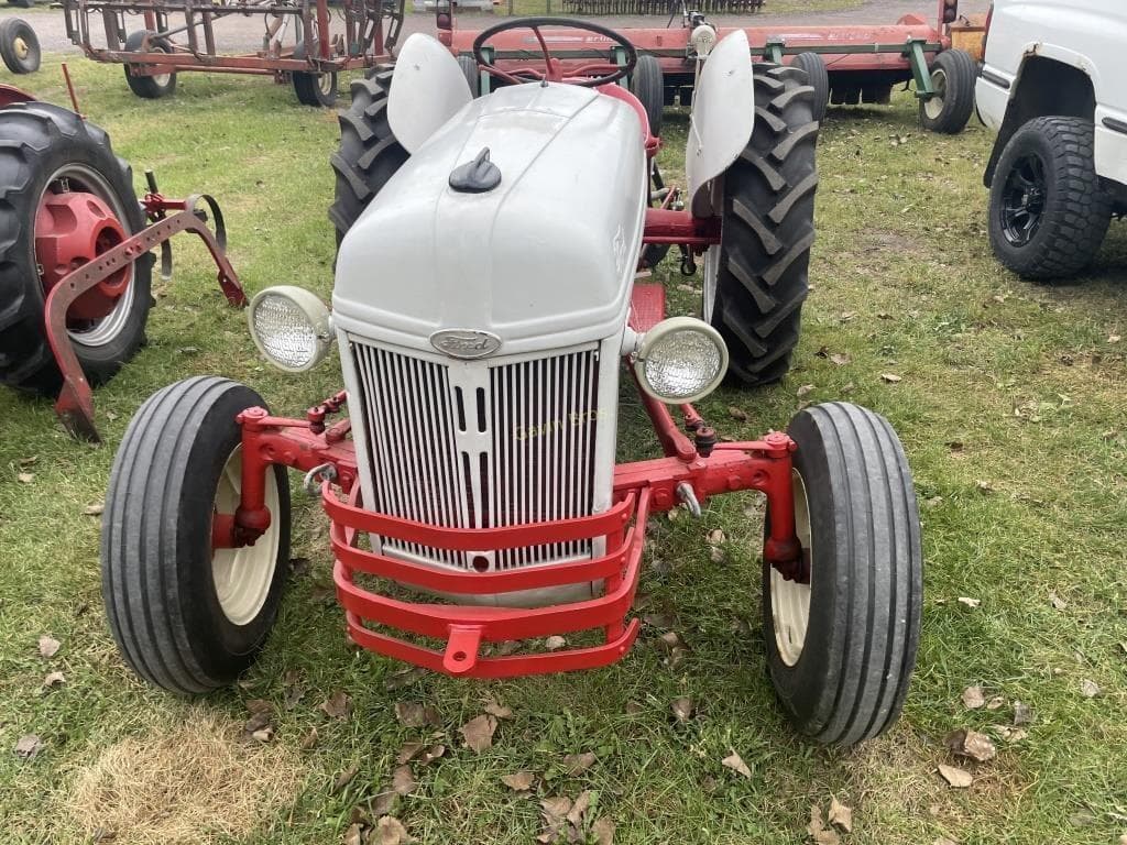 Tractor Zoom - 1949 Ford 8N