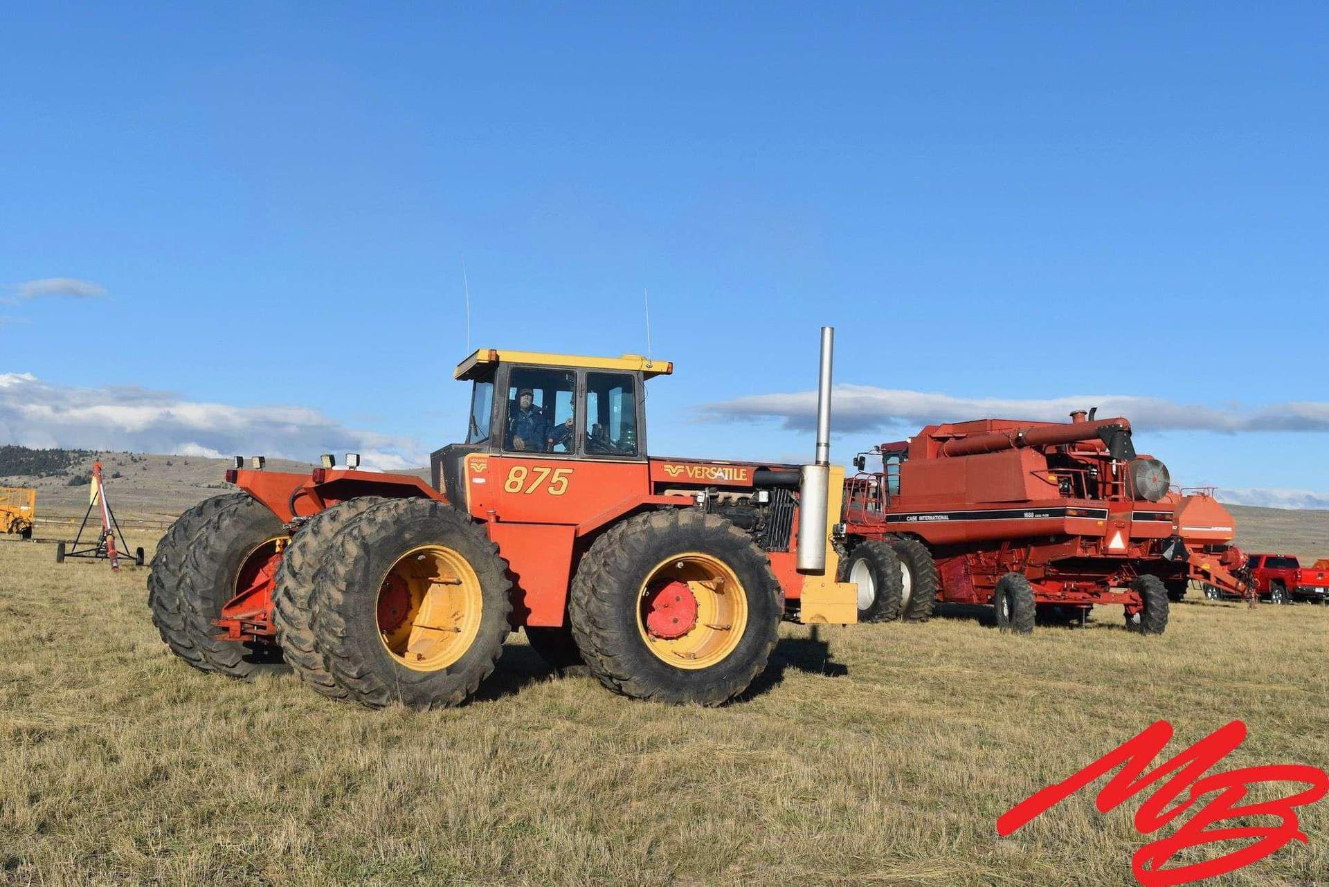 Tractor Zoom - 1982 Versatile 875