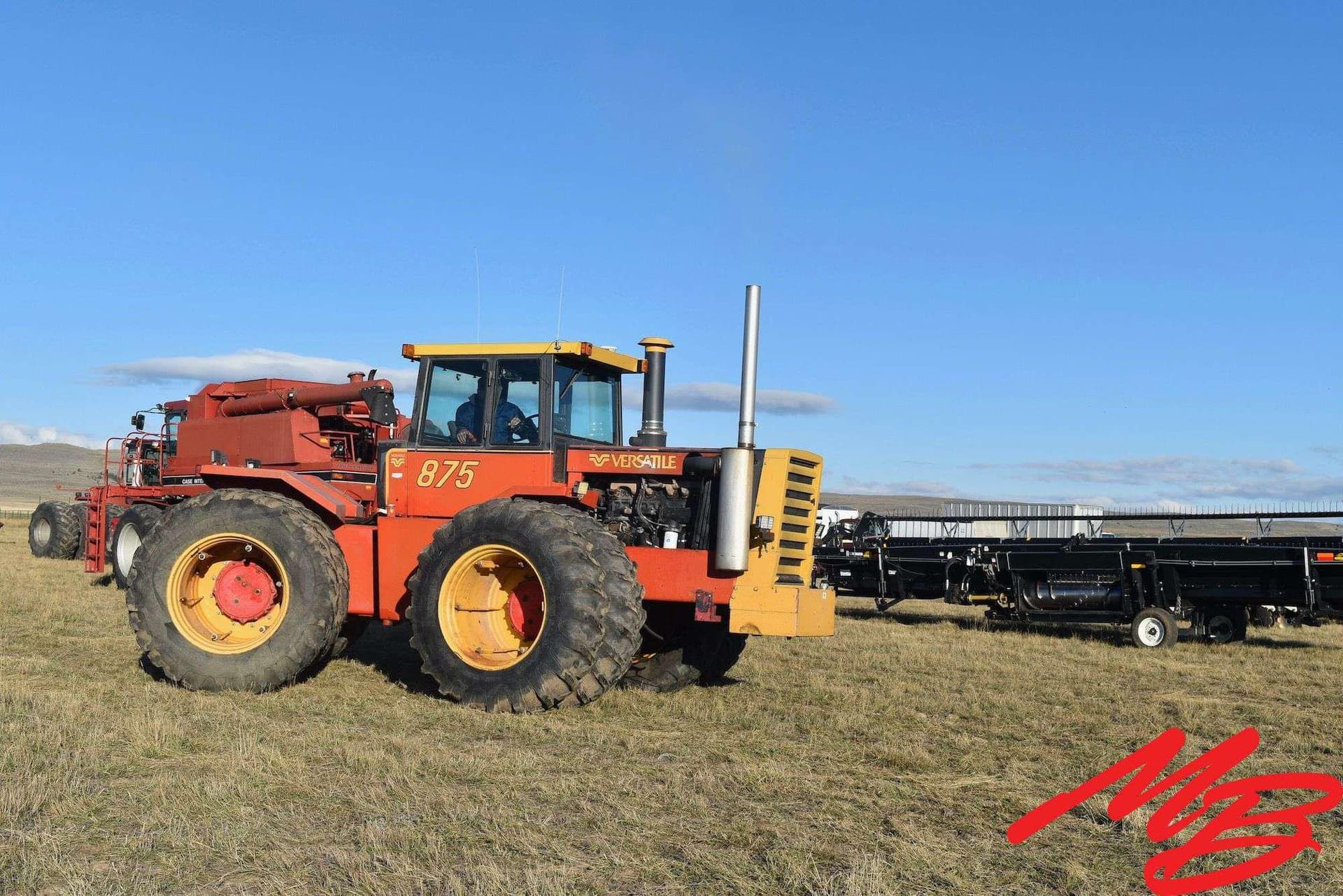 Tractor Zoom - 1982 Versatile 875