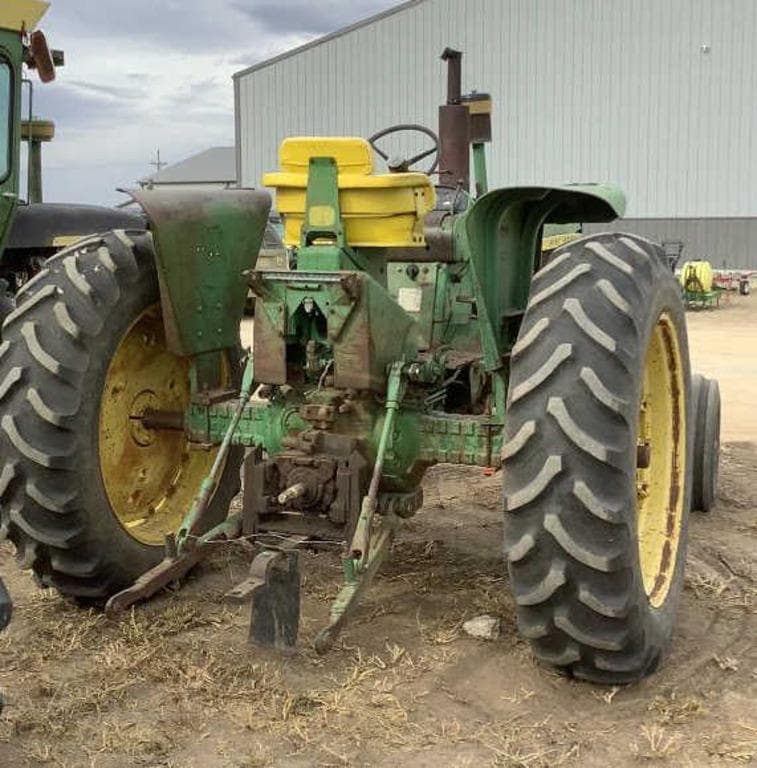 Tractor Zoom - John Deere 3020