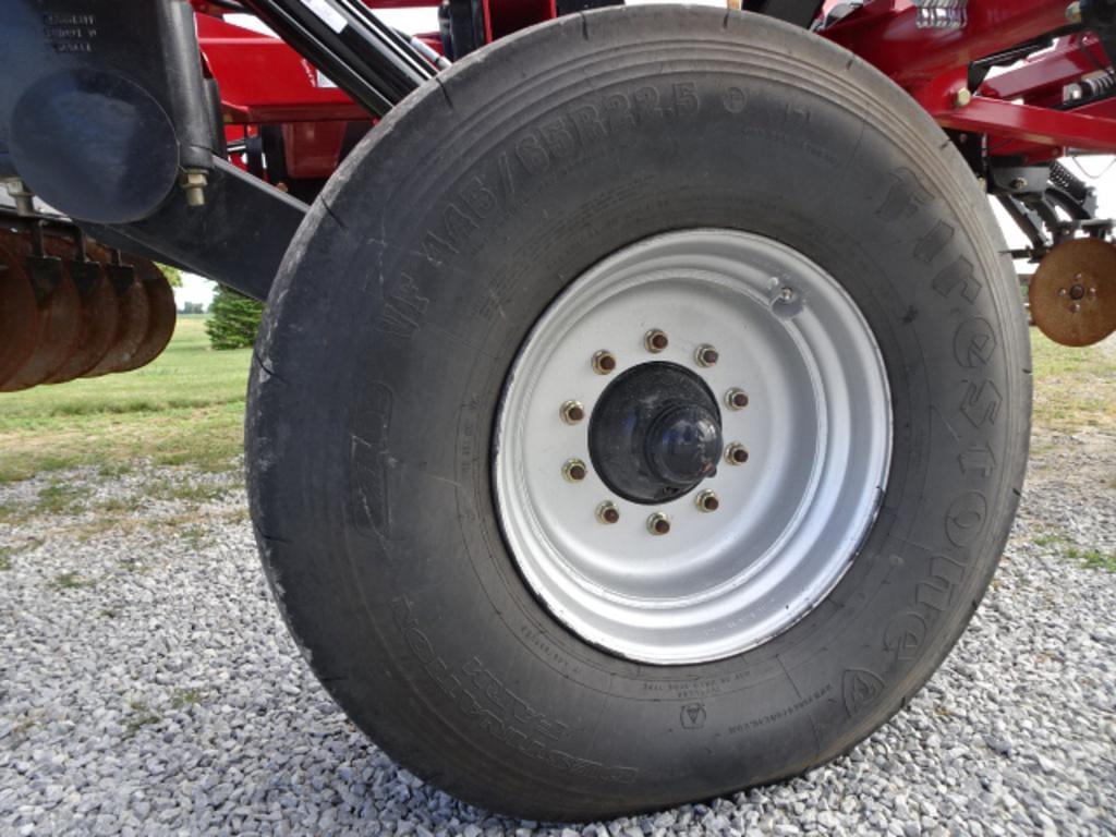Tractor Zoom - 2021 Case IH Ecolo-Tiger 875