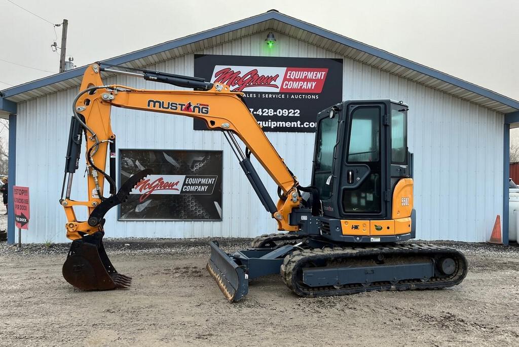 Tractor Zoom - 2019 Mustang 550Z