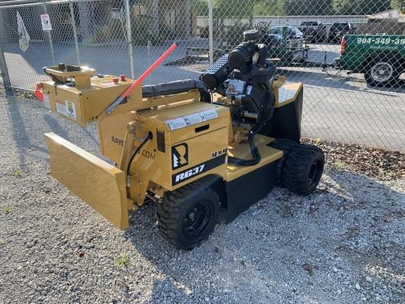 Tractor Zoom - 2022 Rayco RG37