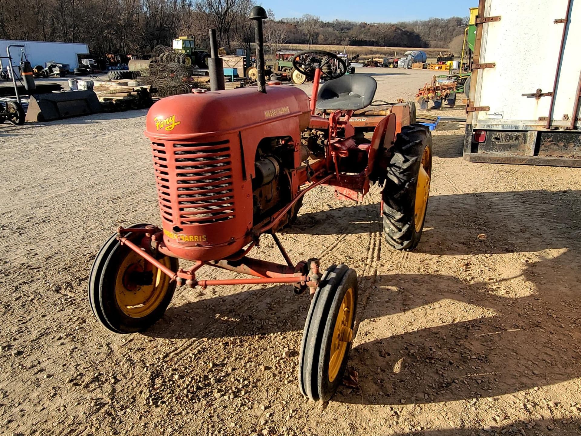 Tractor Zoom - 1948 Massey-Harris Pony