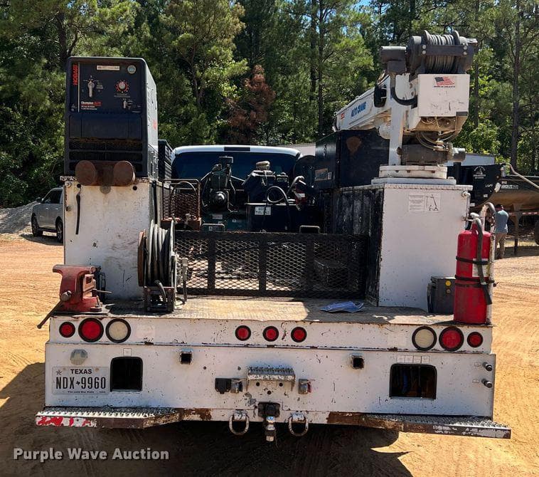 Tractor Zoom - 2006 Ford F-750