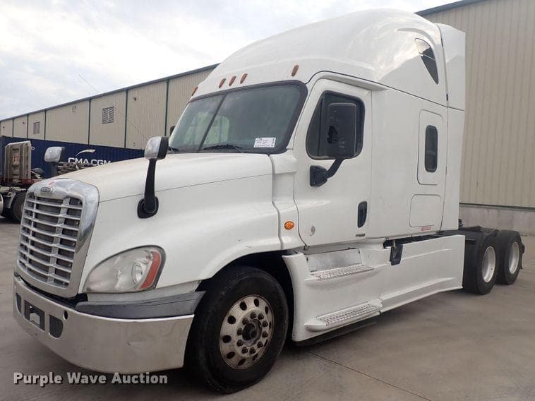 Tractor Zoom - 2016 Freightliner Cascadia
