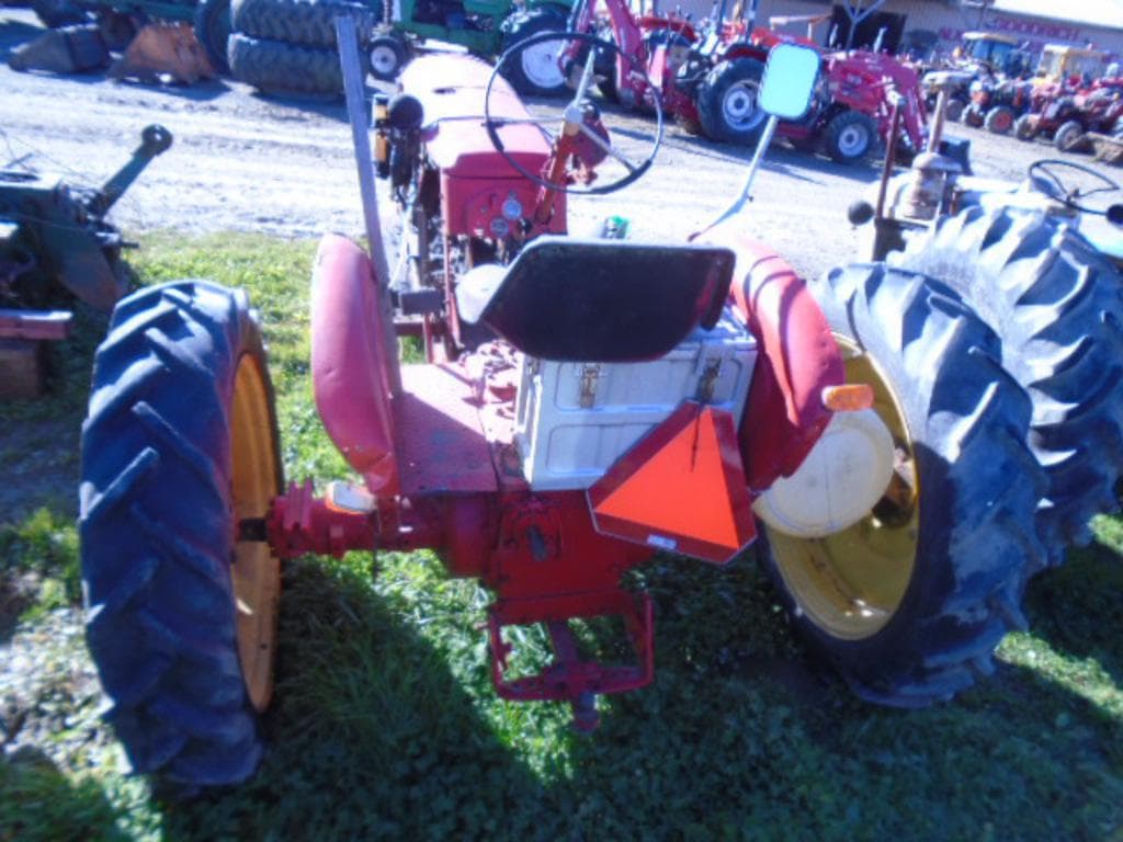 Tractor Zoom - Massey-Harris 22