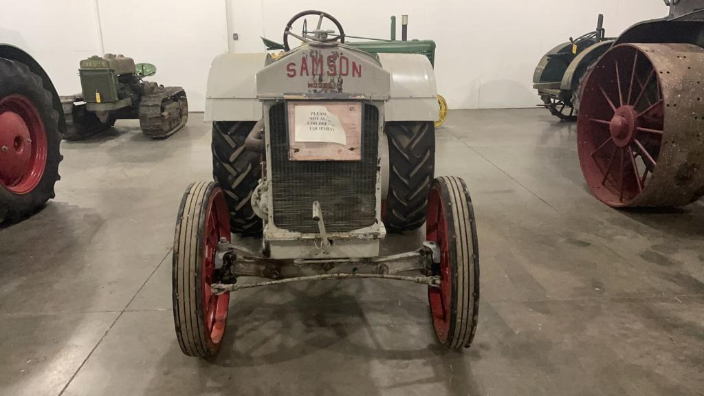Tractor Zoom - Samson M