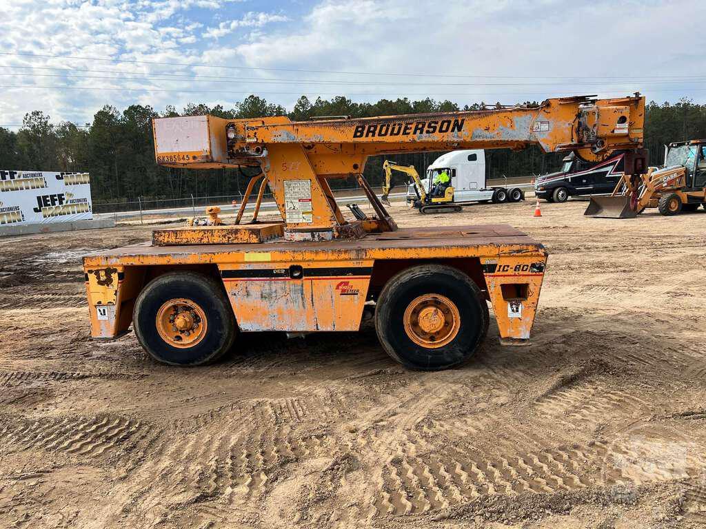 Tractor Zoom - Broderson IC-80-1F