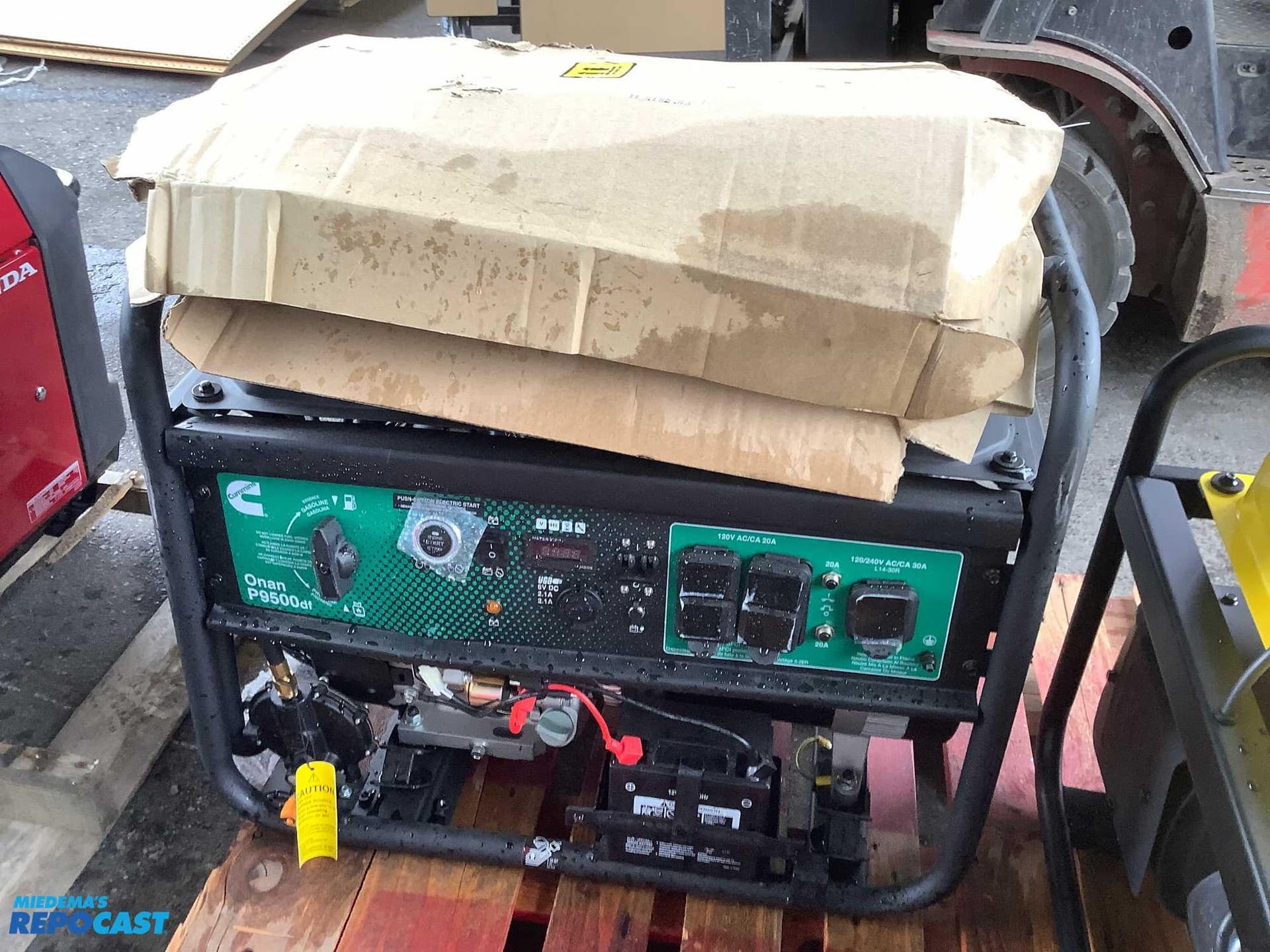 Tractor Zoom - Cummins Onan P9500DF