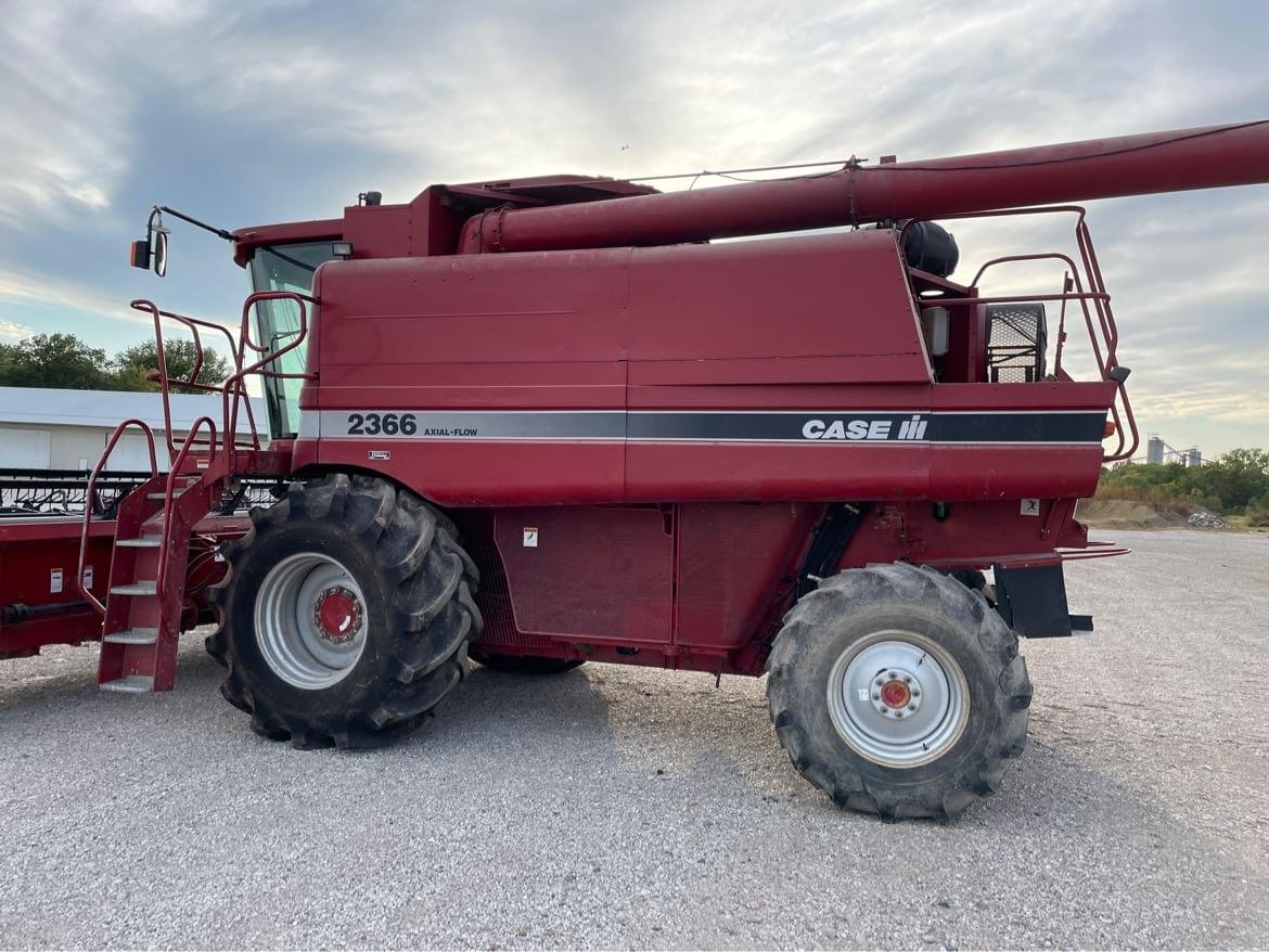 Tractor Zoom - Case IH 2366