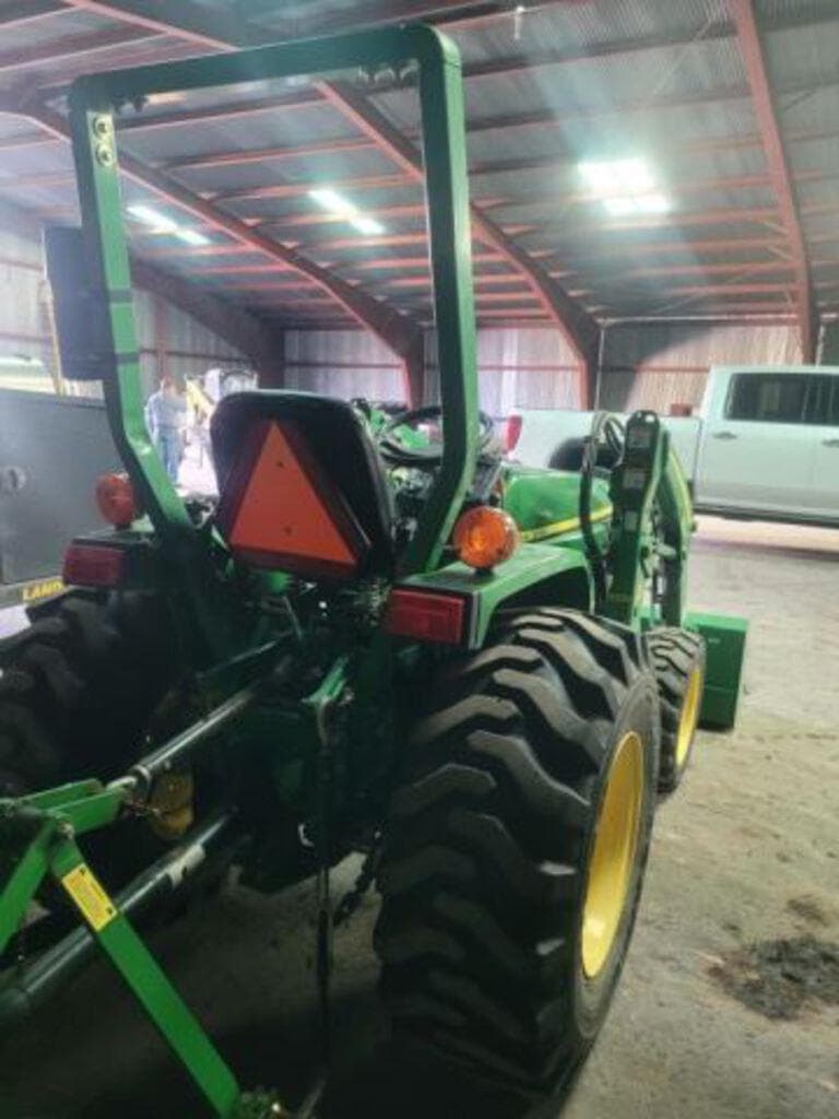 Tractor Zoom - John Deere 3005