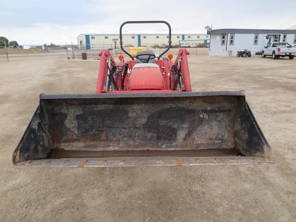 Tractor Zoom - Massey Ferguson 1533