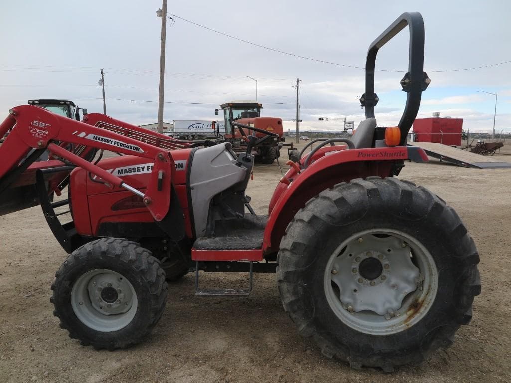Tractor Zoom - Massey Ferguson 1533