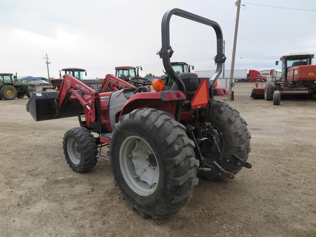 Tractor Zoom - Massey Ferguson 1533