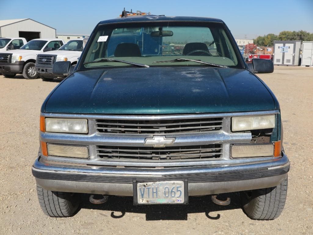 Tractor Zoom - 1997 Chevrolet 2500