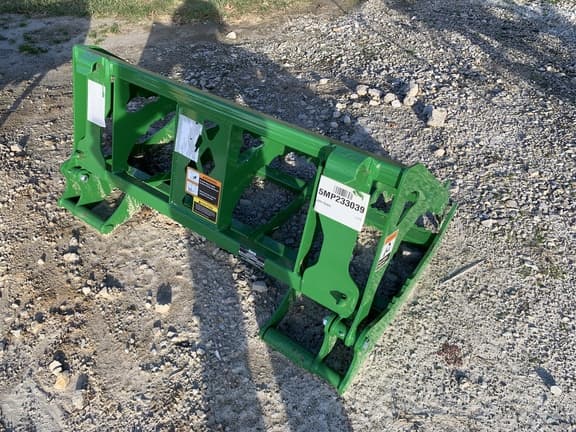 Tractor Zoom - 2022 Frontier MG20F