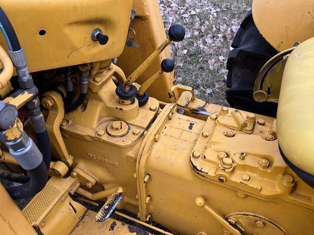 Tractor Zoom - Massey Ferguson 202