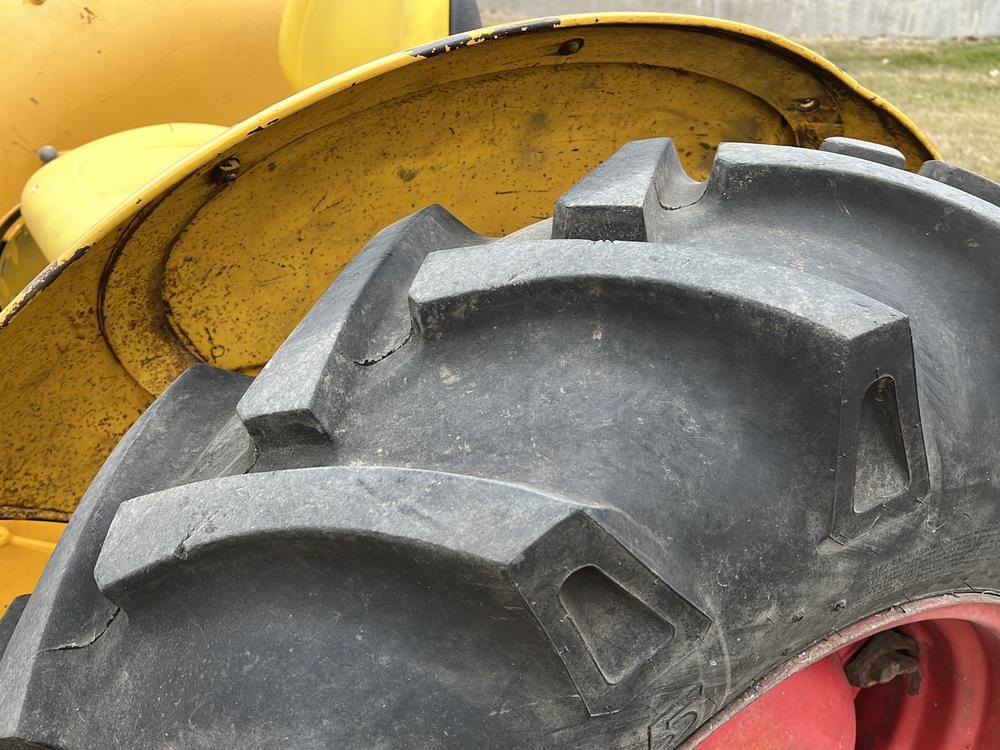 Tractor Zoom - Massey Ferguson 202