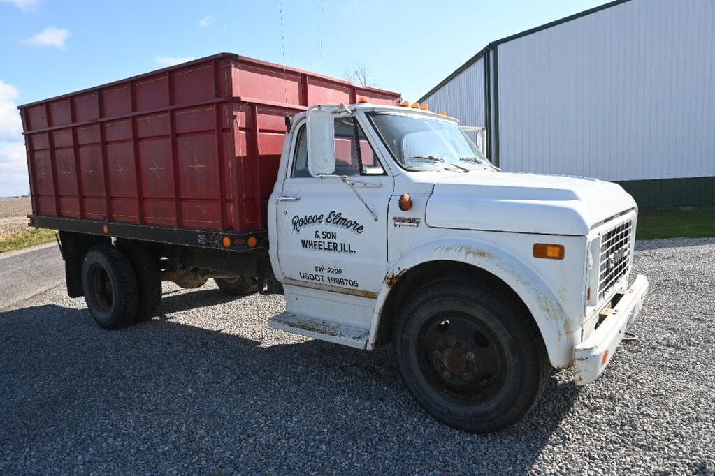 Tractor Zoom - 1970 GMC 5500