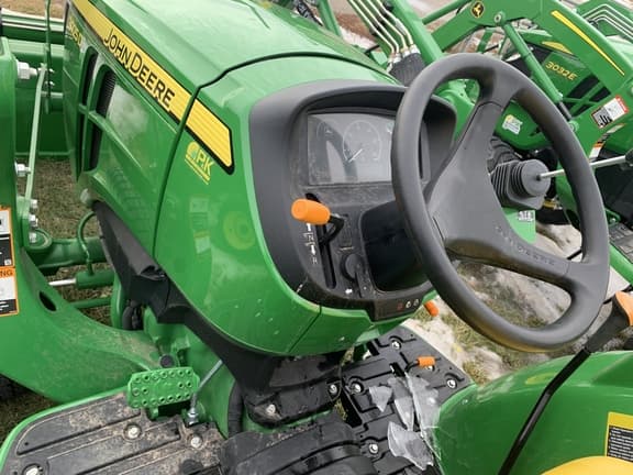 Tractor Zoom - 2021 John Deere 3025D