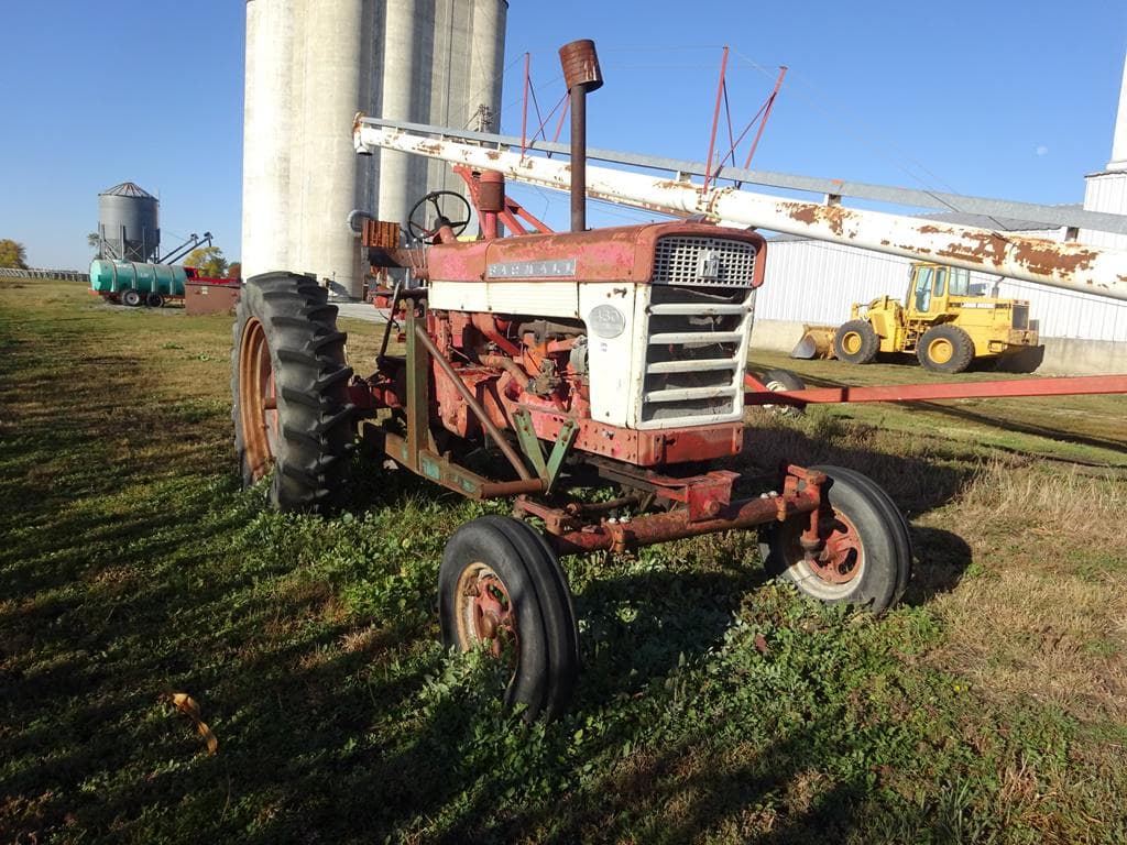 Tractor Zoom - International Harvester 460