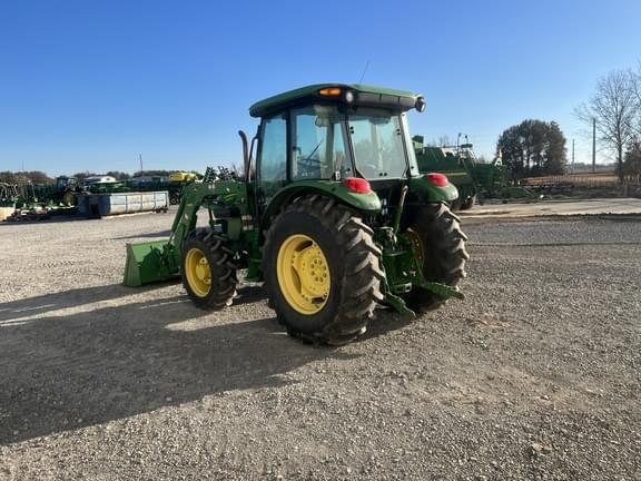 Tractor Zoom - 2013 John Deere 5093E