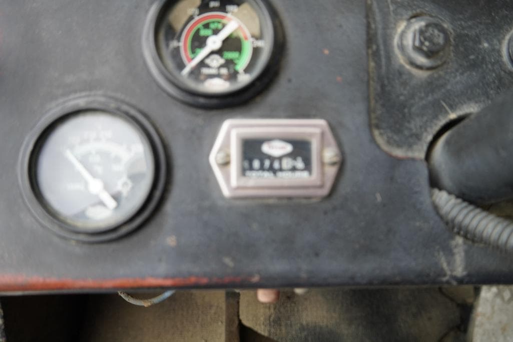 Tractor Zoom - Taylor TE-330M