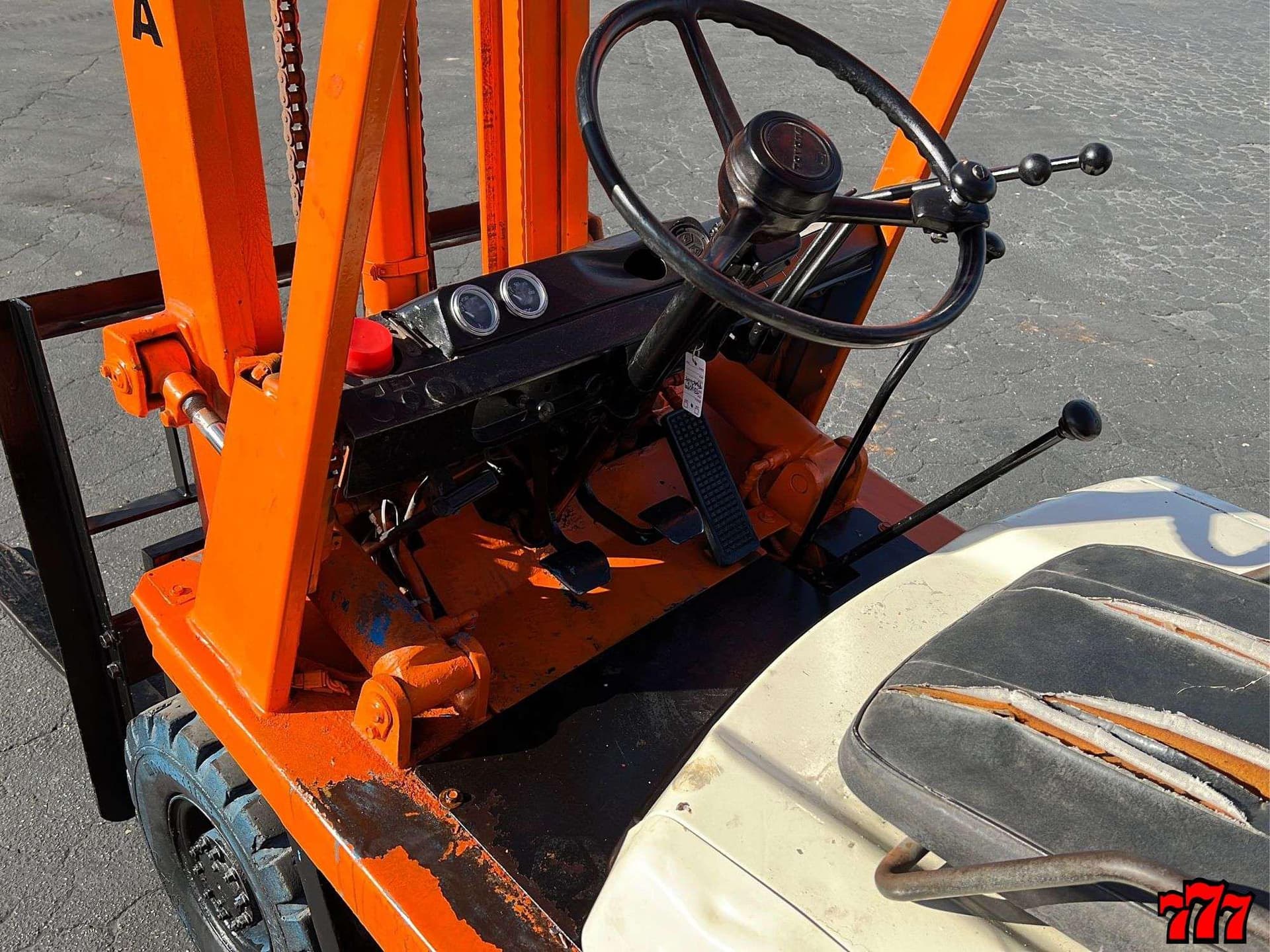 Tractor Zoom - Toyota 4FGL14