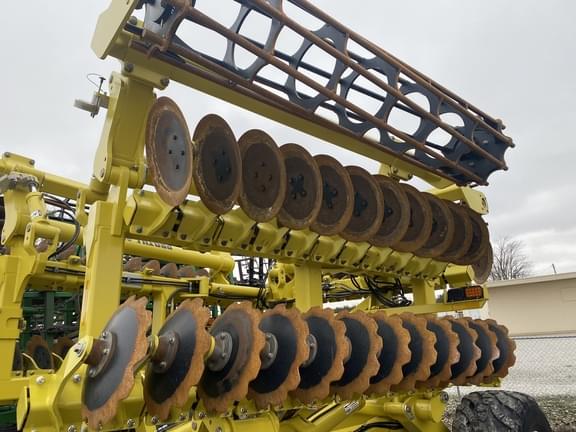 Tractor Zoom - 2021 Degelman Pro-Till 30