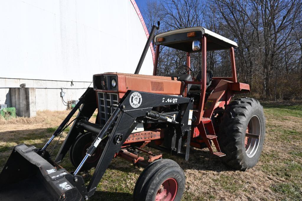 Tractor Zoom - 1978 International Harvester 886
