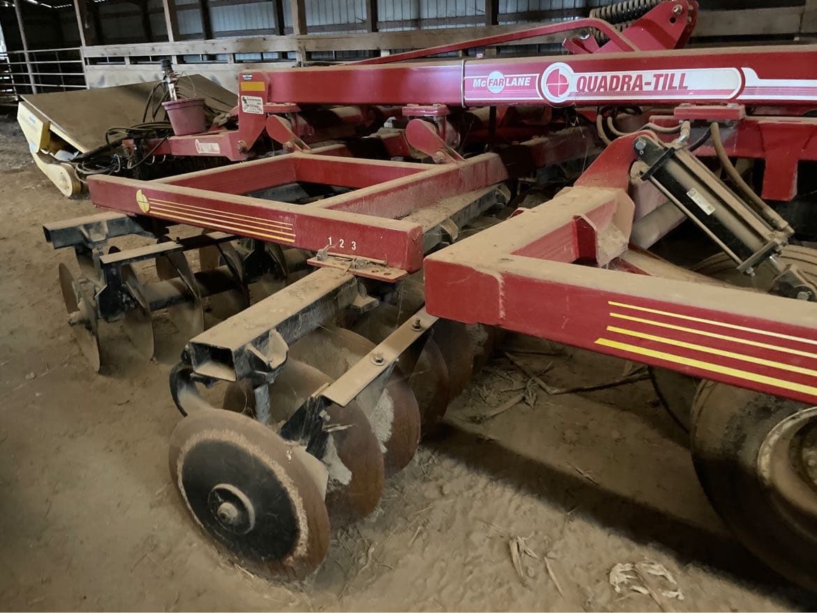 Tractor Zoom - McFarlane Quadra-Till