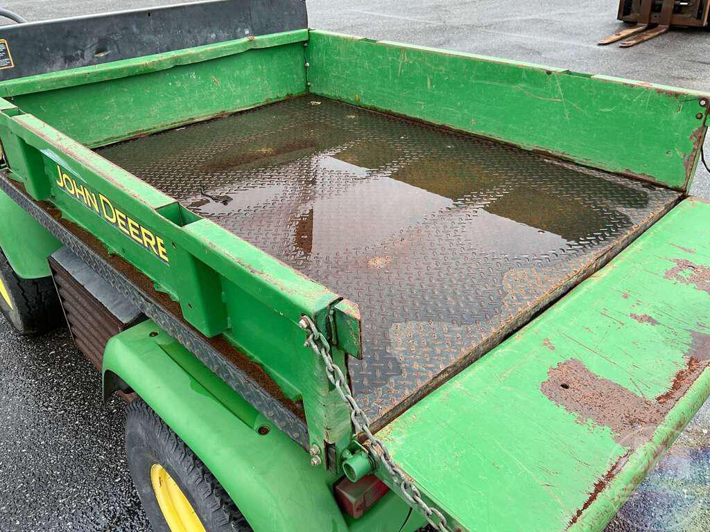 Tractor Zoom - John Deere Pro Gator 2020A