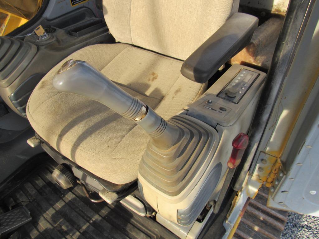 Tractor Zoom - 1997 John Deere 200LC