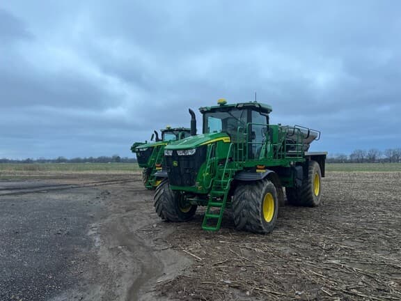 Tractor Zoom - 2022 John Deere 800R