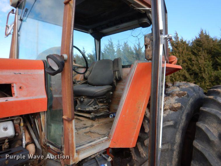Tractor Zoom - 1980 Massey Ferguson 2775