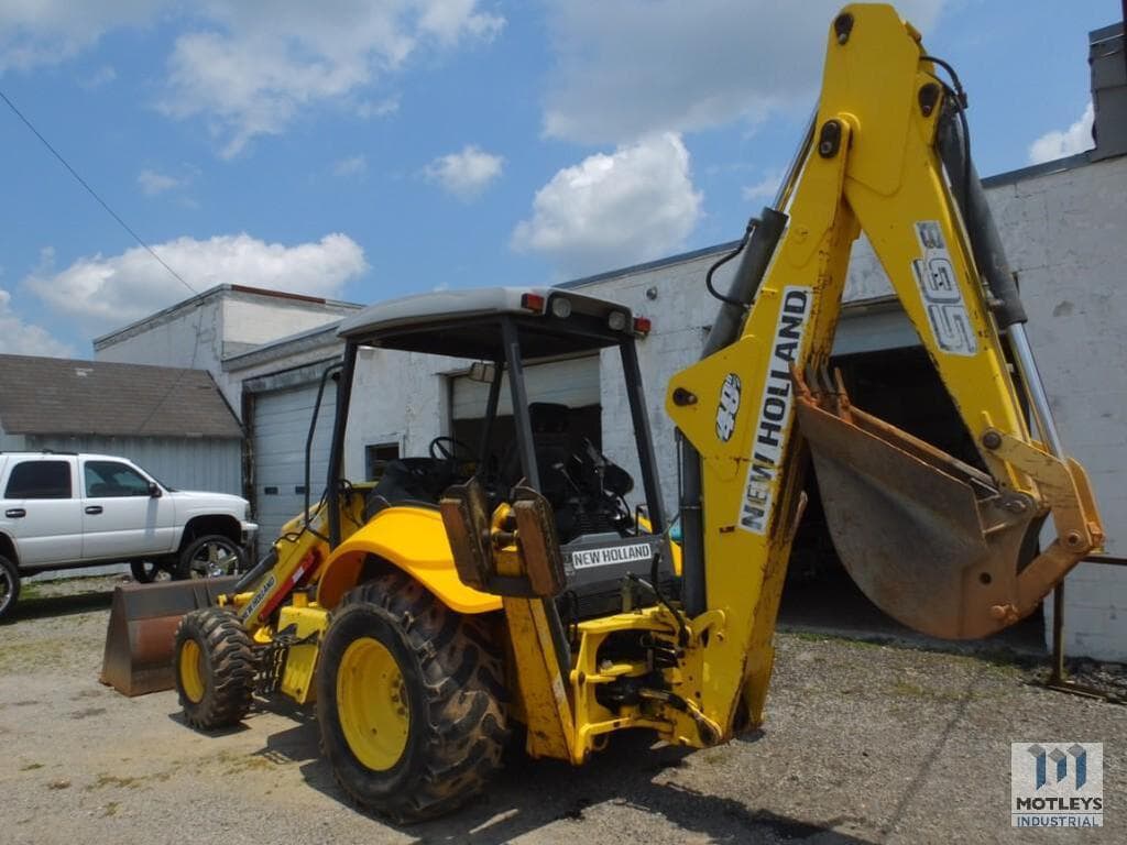 Tractor Zoom - New Holland B95
